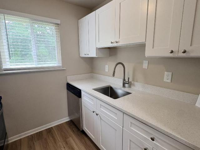2 Br, 1 bath, Condo 200 Kilby Shores Drive