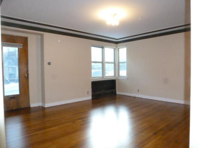 2 Br, 1 bath, Condo 200 Placer Ave