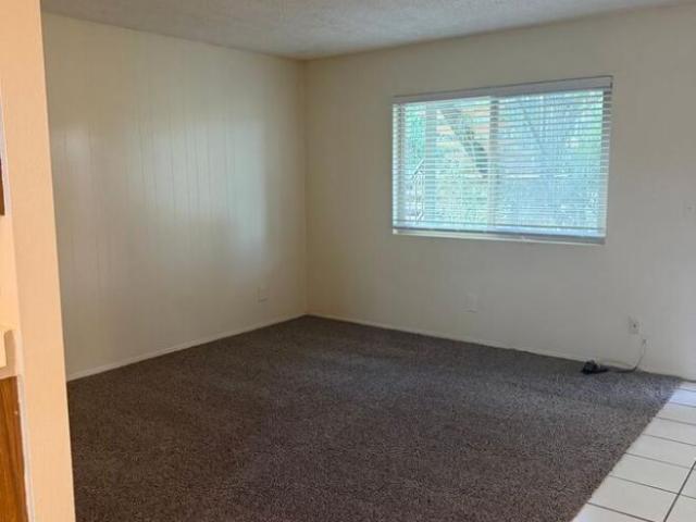 2 Br, 1 bath, Condo 2010 N Lazona Drive