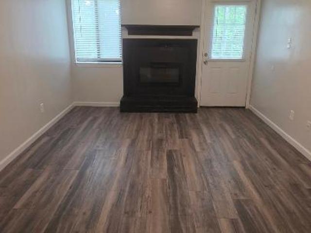 2 Br, 1 bath, Condo 201 Shipman Rd