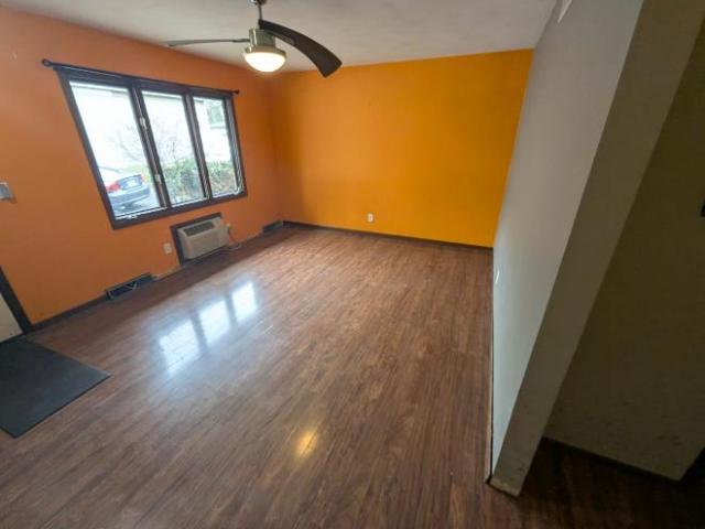 2 Br, 1 bath, Condo 2027 Eggleston Rd