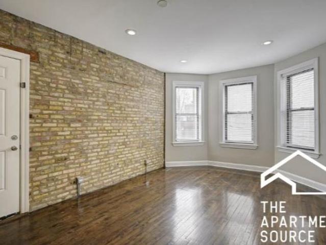 2 Br, 1 bath, Condo 2021 N Hoyne Ave