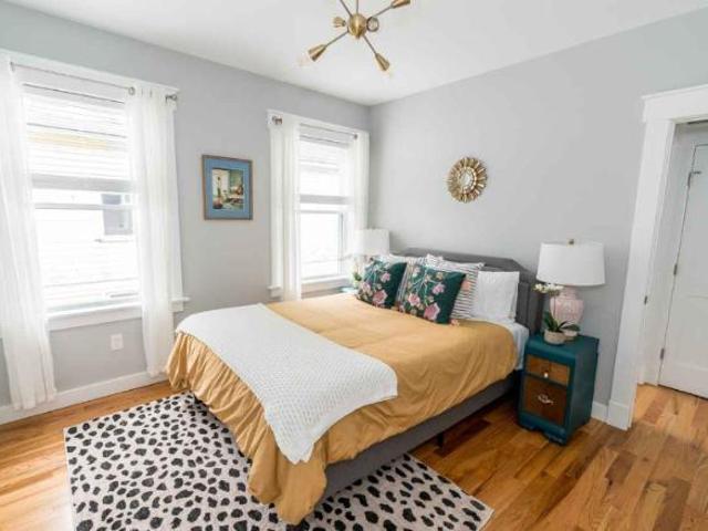 2 Br, 1 bath, Condo 203 Broadway