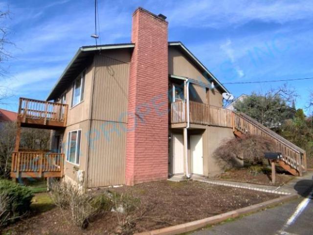 2 Br, 1 bath, Condo 203 S High St