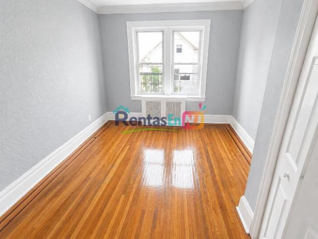 2 Br, 1 bath, Condo 203 Shephard Ave