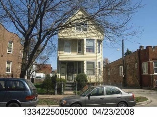 2 Br, 1 bath, Condo 2049 N Kostner Ave