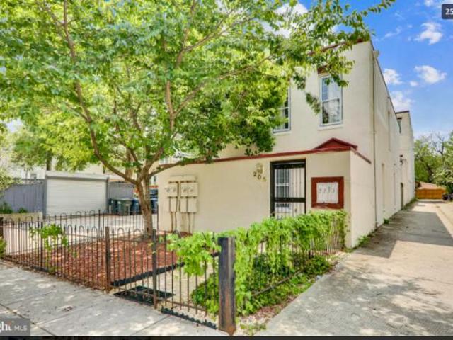 2 Br, 1 bath, Condo 205 18 St Se