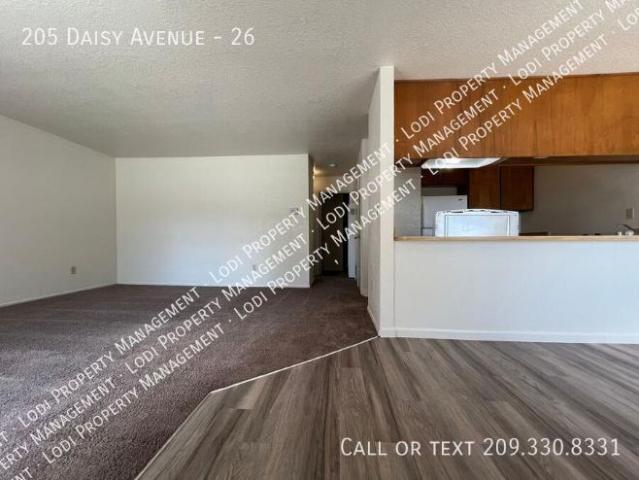 2 Br, 1 bath, Condo 205 Daisy Avenue