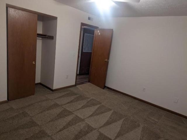 2 Br, 1 bath, Condo 2075 N 4th St
