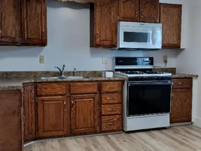 2 Br, 1 bath, Condo 207 E Mechanic Street