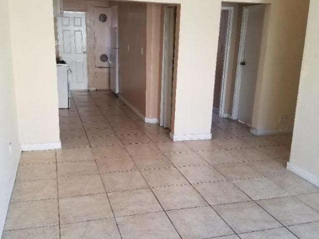 2 Br, 1 bath, Condo 209 Columbia Pl