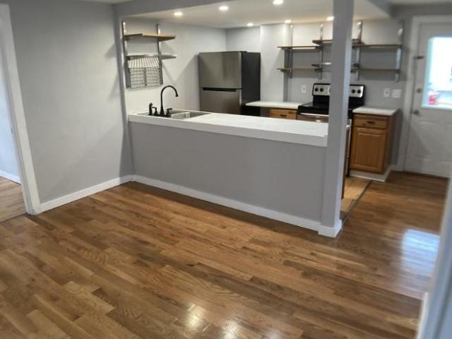 2 Br, 1 bath, Condo 20 G Street
