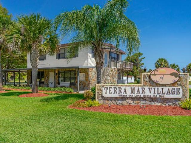 2 Br, 1 bath, Condo 20 River Park Blvd
