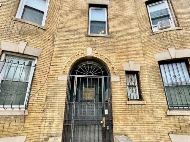 2 Br, 1 bath, Condo 20 S Huntington Ave 1