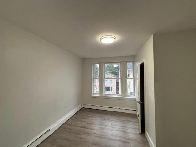 2 Br, 1 bath, Condo 20 Seidler St