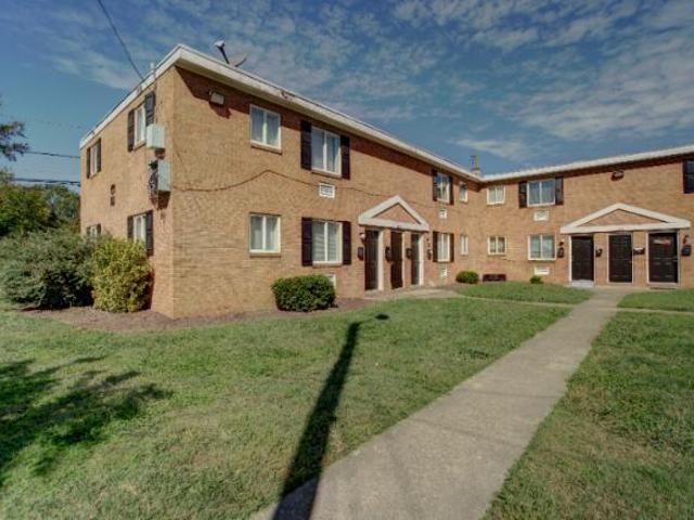 2 Br, 1 bath, Condo 2104 Phaup St