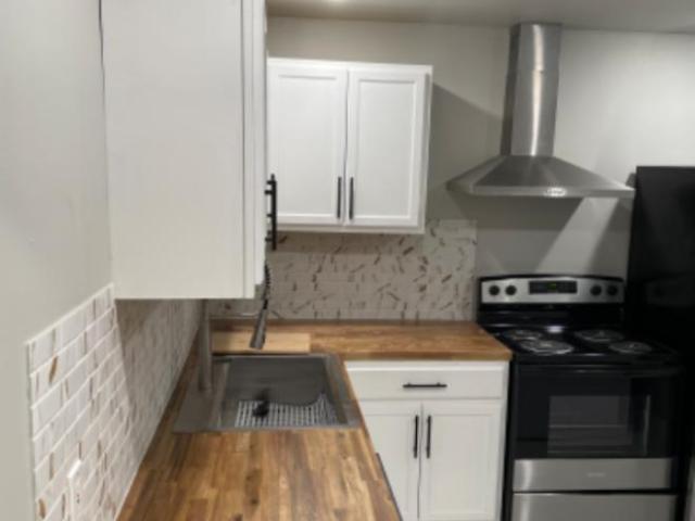 2 Br, 1 bath, Condo 2106 Stonewall Street