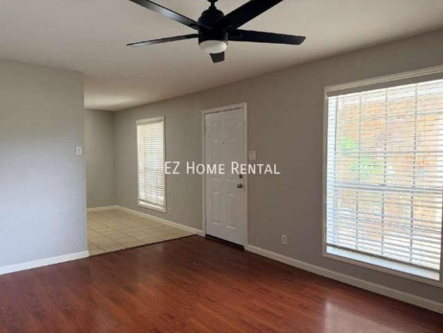2 Br, 1 bath, Condo 2102 5th Avenue North