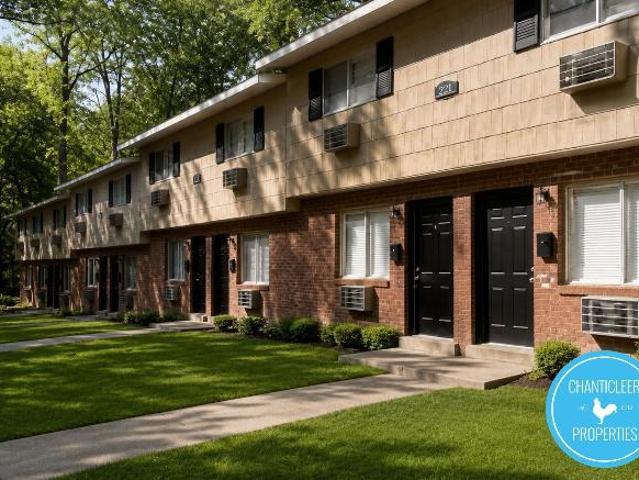 2 Br, 1 bath, Condo 210 Woodnell St