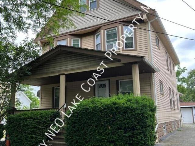 2 Br, 1 bath, Condo 2118 Dowd