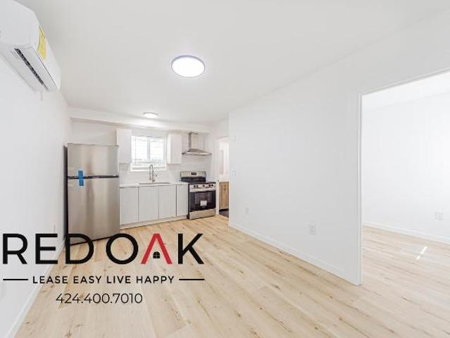 2 Br, 1 bath, Condo 211 47th St