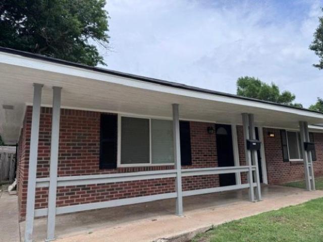 2 Br, 1 bath, Condo 213 Farmer St