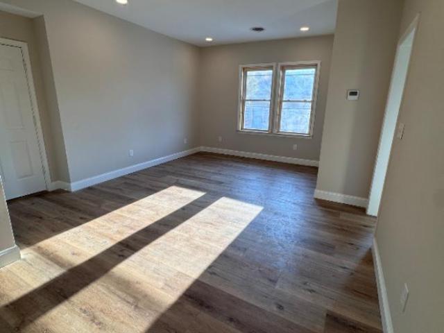 2 Br, 1 bath, Condo 213 W Court St