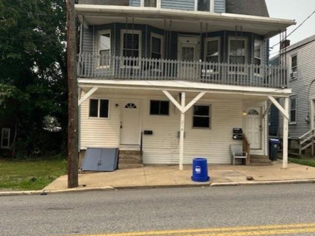 2 Br, 1 bath, Condo 214 N Harrisburg St