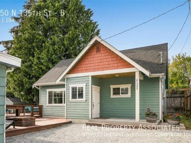 2 Br, 1 bath, Condo 2150 N 135th St