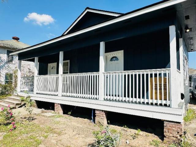 2 Br, 1 bath, Condo 215 Delmar St