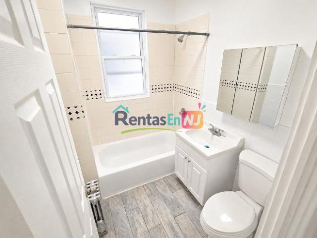 2 Br, 1 bath, Condo 216 Sunset Ave