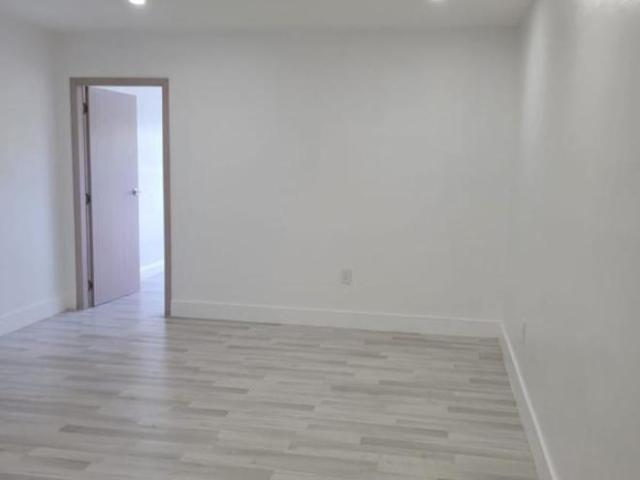 2 Br, 1 bath, Condo 2174 Ne 170 Street