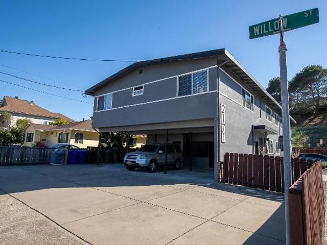 2 Br, 1 bath, Condo 2171 Peach St