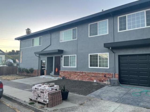 2 Br, 1 bath, Condo 2171 Peach St