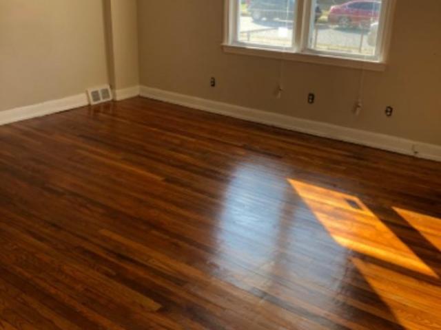 2 Br, 1 bath, Condo 21 Elsmere Blvd