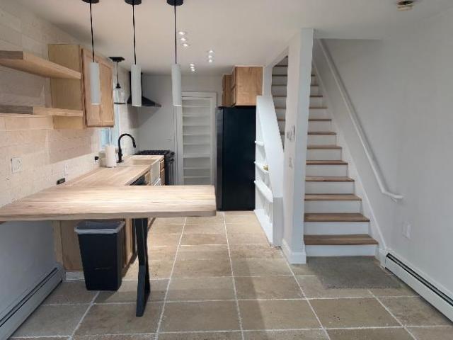 2 Br, 1 bath, Condo 21 Kentville Terrace