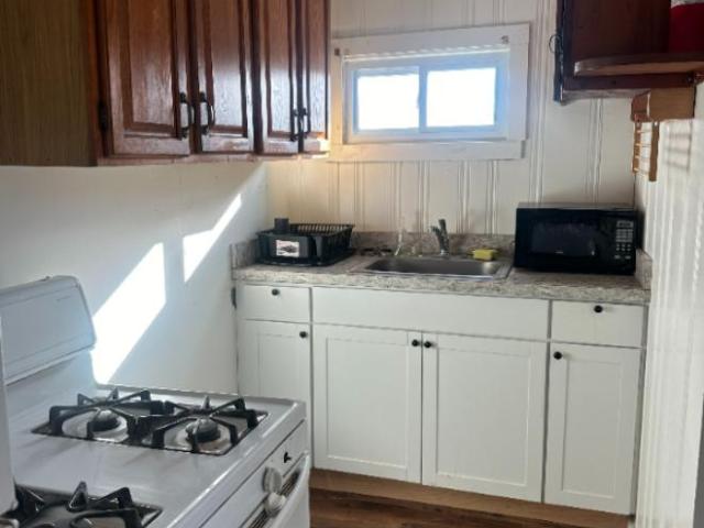 2 Br, 1 bath, Condo 21 M Street