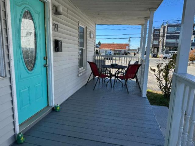 2 Br, 1 bath, Condo 21 M Street