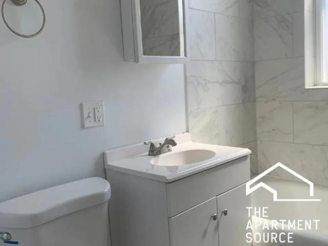 2 Br, 1 bath, Condo 2208 South 57th Avenue
