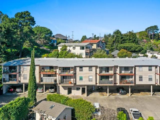 2 Br, 1 bath, Condo 220 Clarence St
