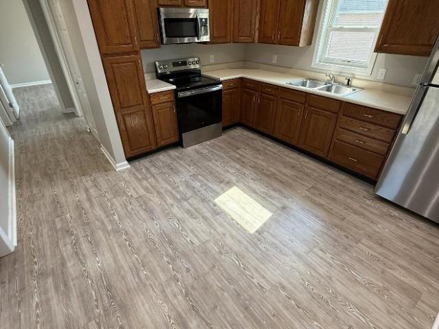 2 Br, 1 bath, Condo 220 N Main St