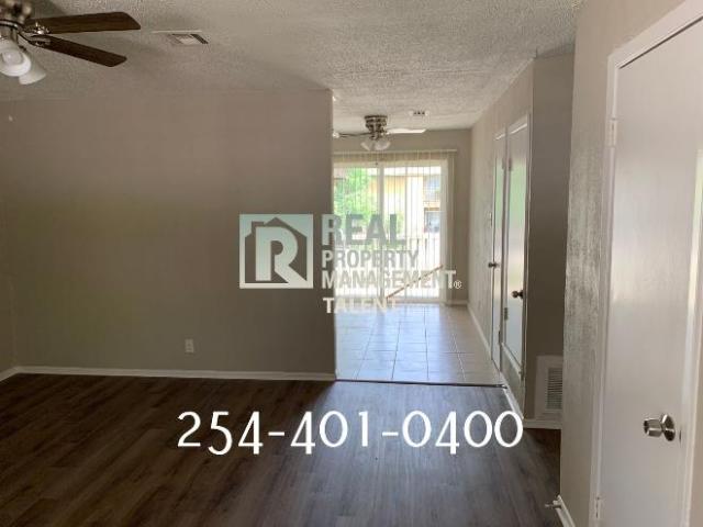 2 Br, 1 bath, Condo 2214 Saulsbury Dr