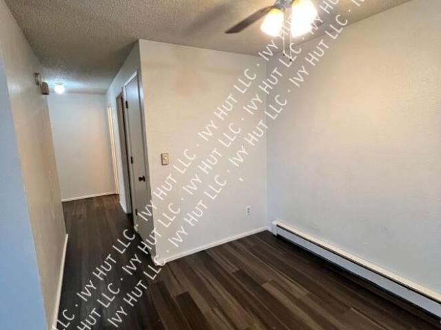 2 Br, 1 bath, Condo 2215 S Chase St