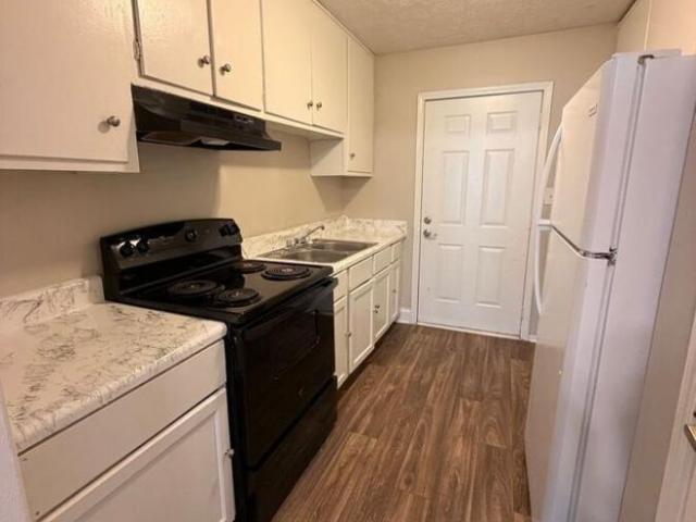 2 Br, 1 bath, Condo 221 Garnet Ridge Drive