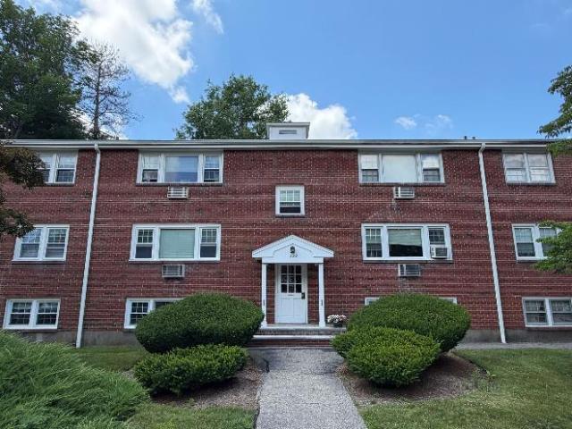 2 Br, 1 bath, Condo 222 School Street
