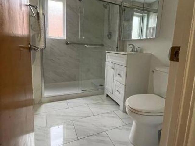 2 Br, 1 bath, Condo 2231 S Green Rd
