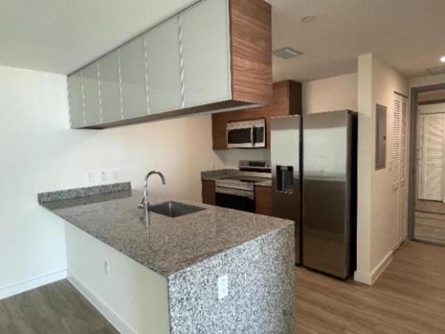 2 Br, 1 bath, Condo 2232 Ne 2nd Ave