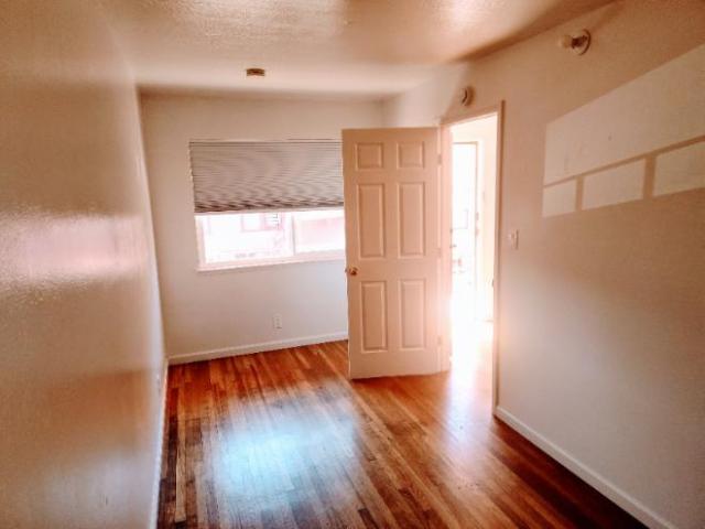 2 Br, 1 bath, Condo 2232 Channing Way