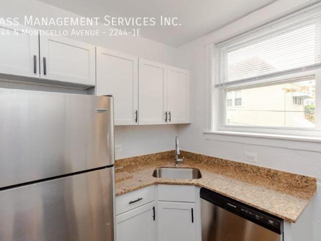 2 Br, 1 bath, Condo 2244 N Monticello Avenue