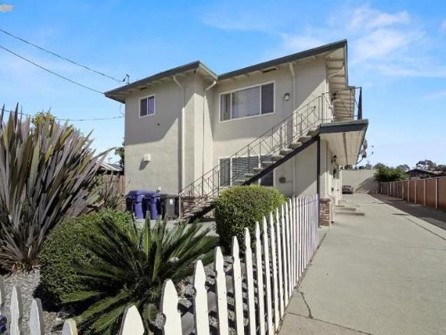 2 Br, 1 bath, Condo 22426 N 5th St